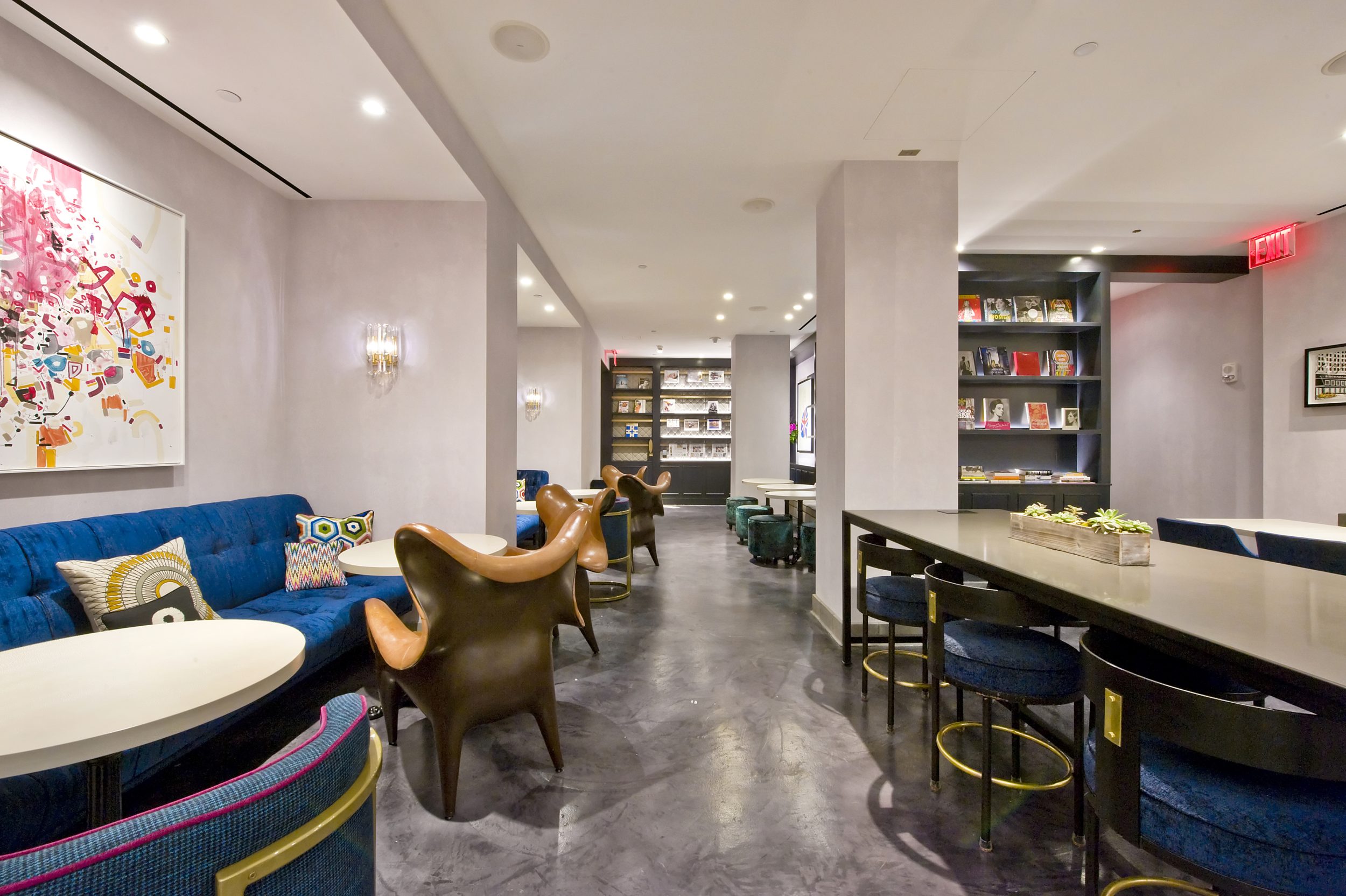 Independent Hotel - Apple Hospitality REIT